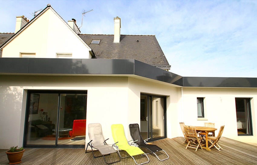 Extension à toit plat d’une maison à Lorient (56) - Agrandir ma maison